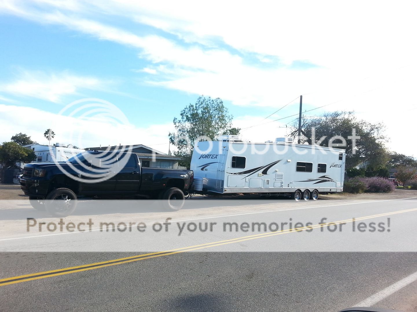 Show me your dually | Diesel Place