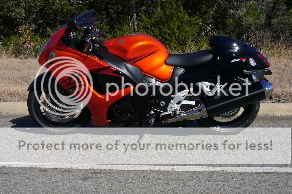 couple of pics of my 05 Busa ( now w cut frame rails pg 3)new 09 busa pics