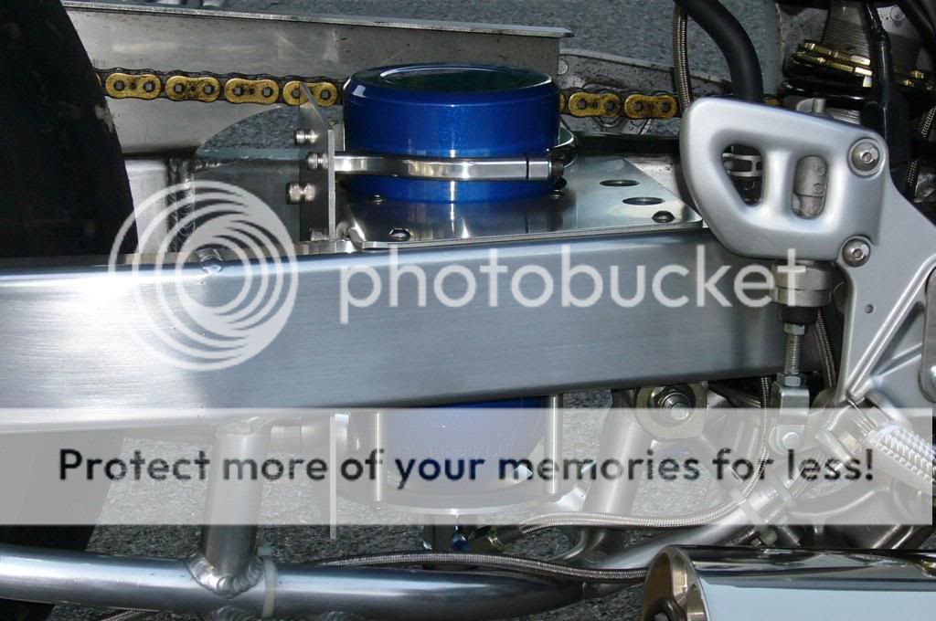 couple of pics of my 05 Busa ( now w cut frame rails pg 3)new 09 busa pics